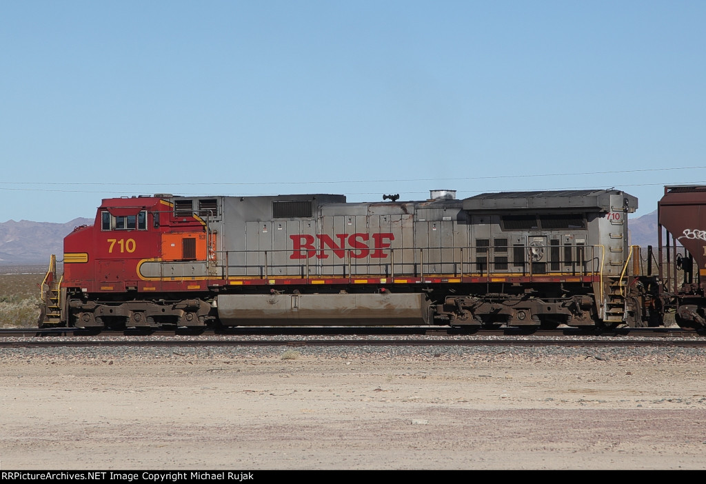 BNSF 710